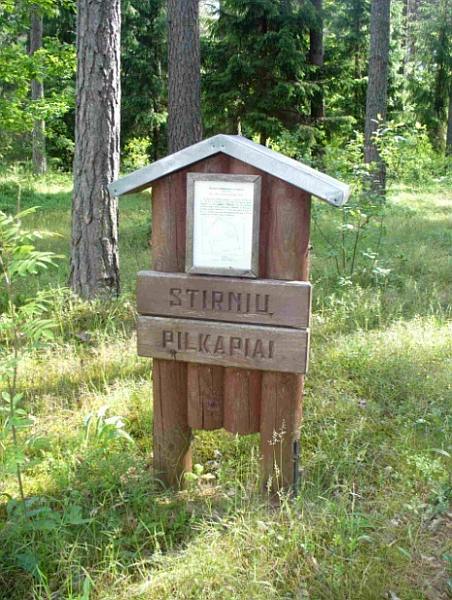 Stirnių pilkapiai - Istorijos lobynas